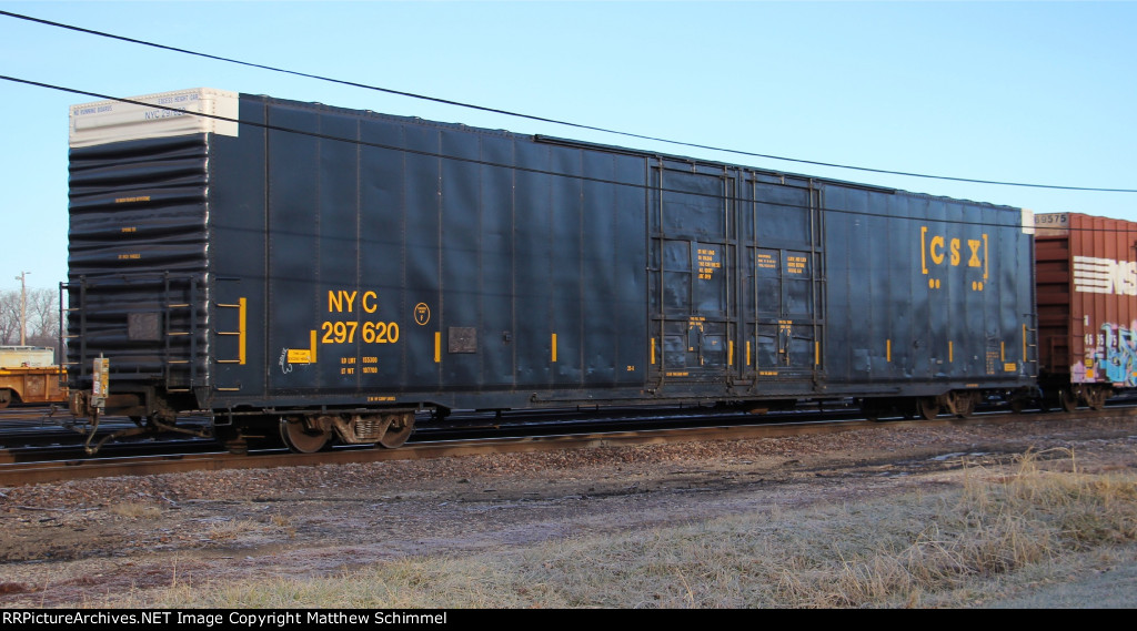 CSX Box Car Logo 86ft Box Car